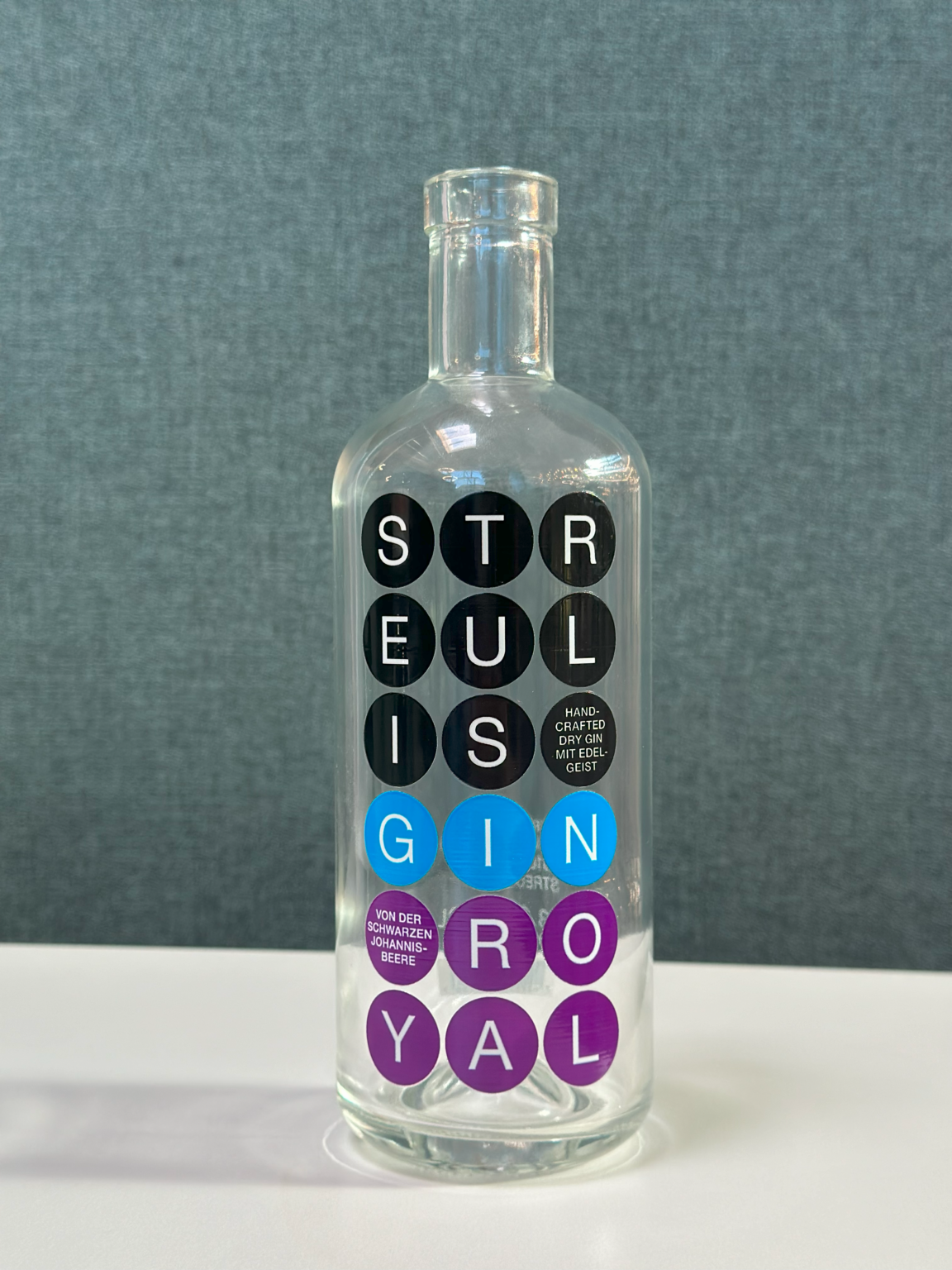 Streulis Privatbrennerei : les bouteilles de gin comme toile de fond de ...